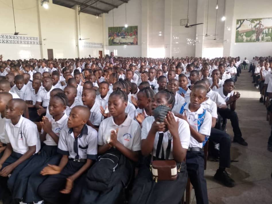 The Vedruna College of Ndjili starts the school year with the strength ...